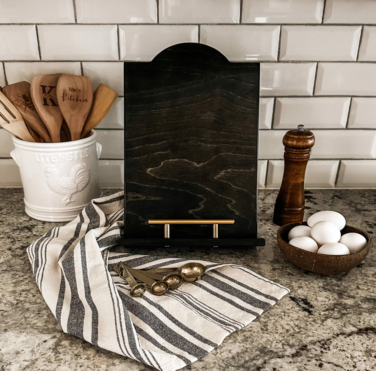 Clean and Simple Minimalist Black Cookbook Holder – Josephine Thomas Home