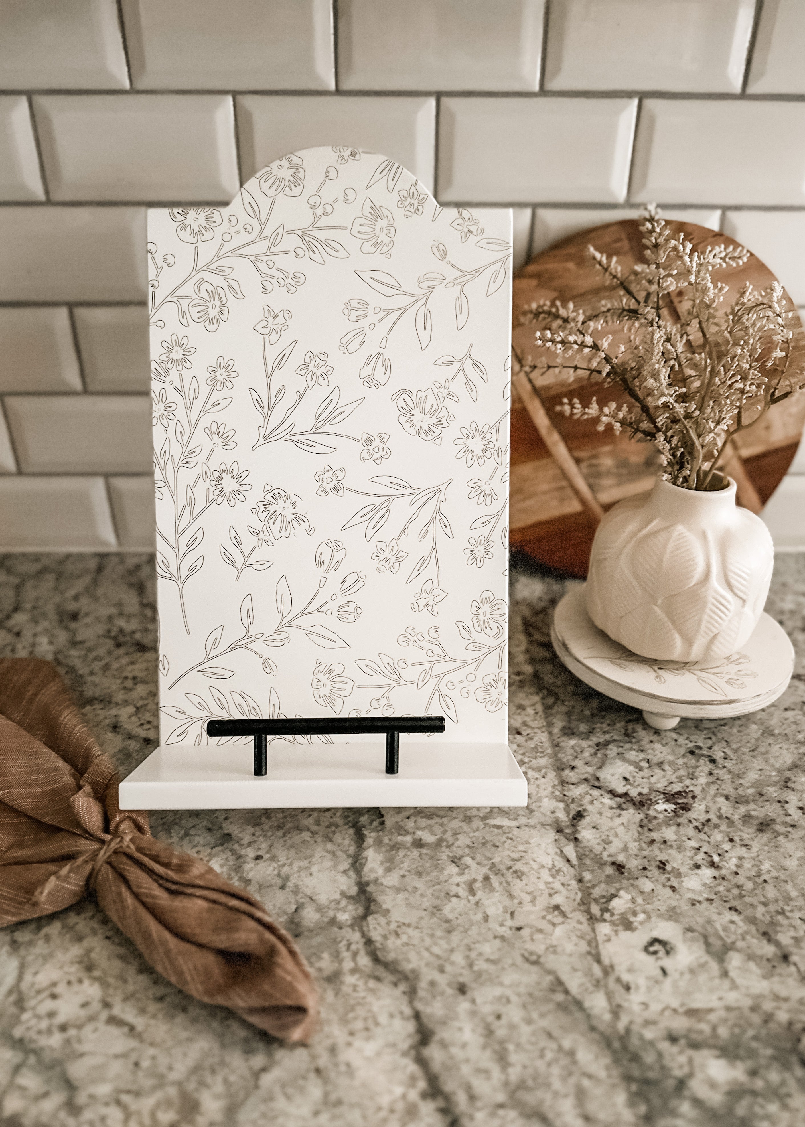Engraved Floral Pattern Cookbook Holder, Ivory Painted – Josephine ...